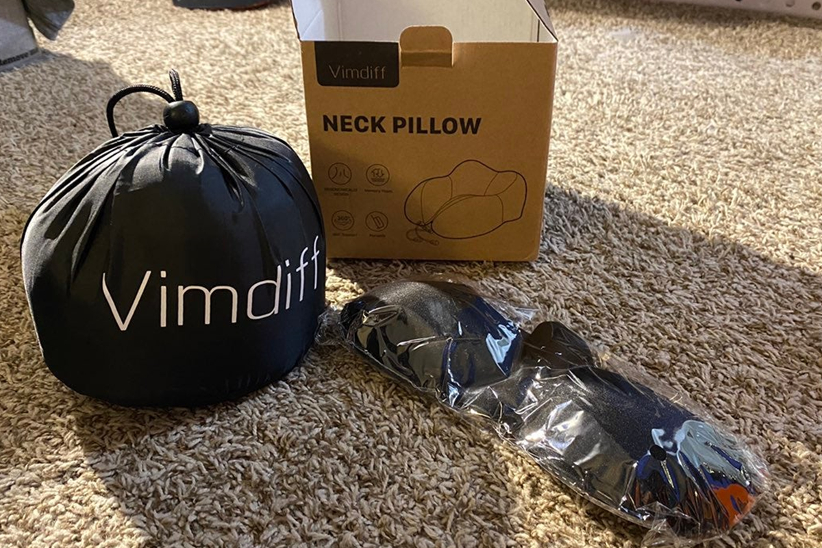 vimdiff Neck Pillow Review: A Travel Pillow That’ll Make You Feel Like ...